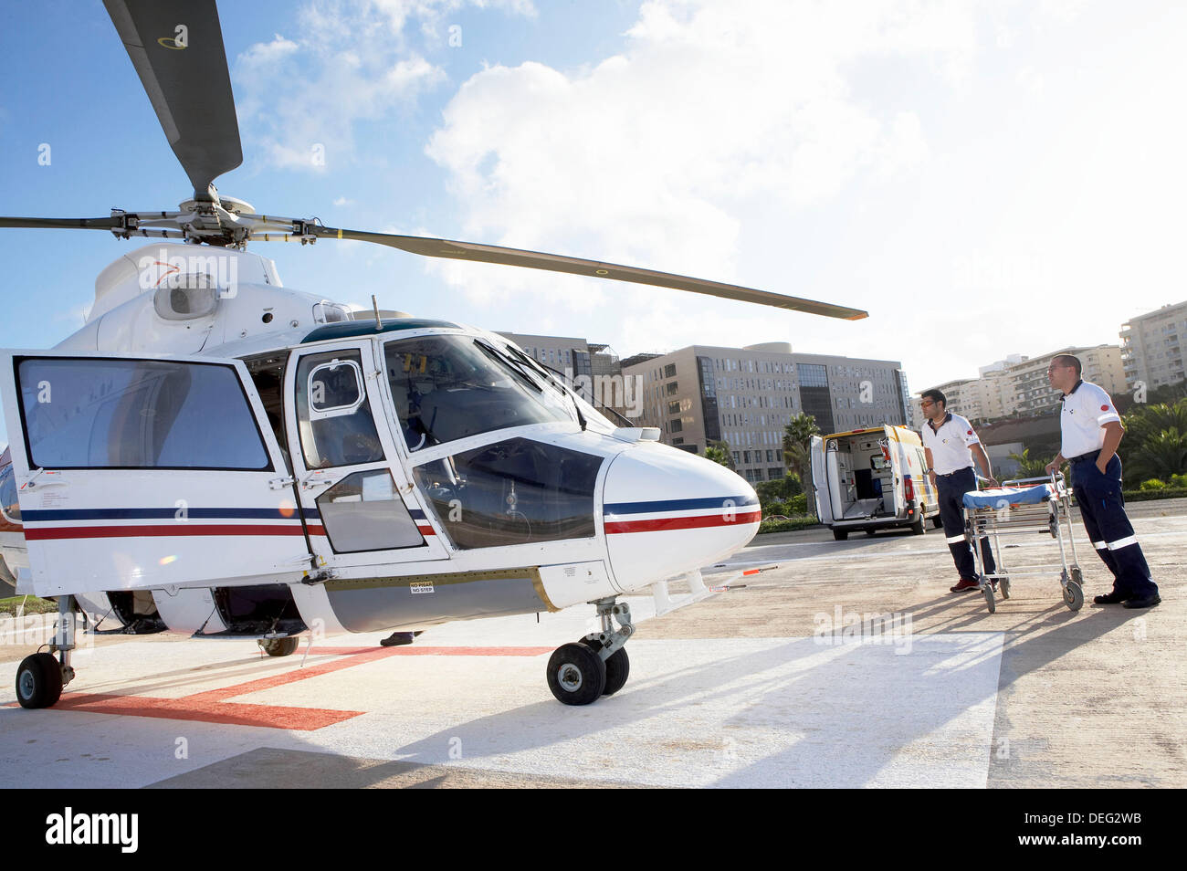 Doctor helicopter hi-res stock photography and images - Alamy