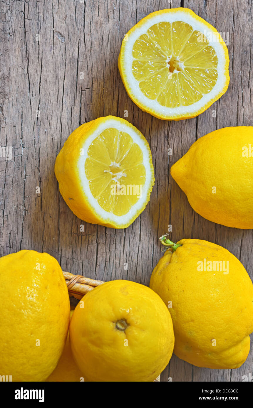 Cut fresh lemons in hi-res stock photography and images - Alamy