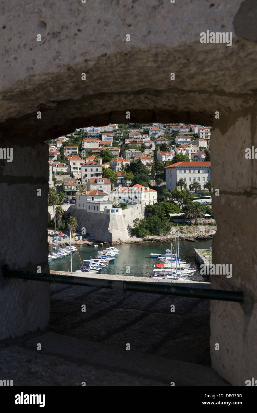 Hole walls hi-res stock photography and images - Alamy