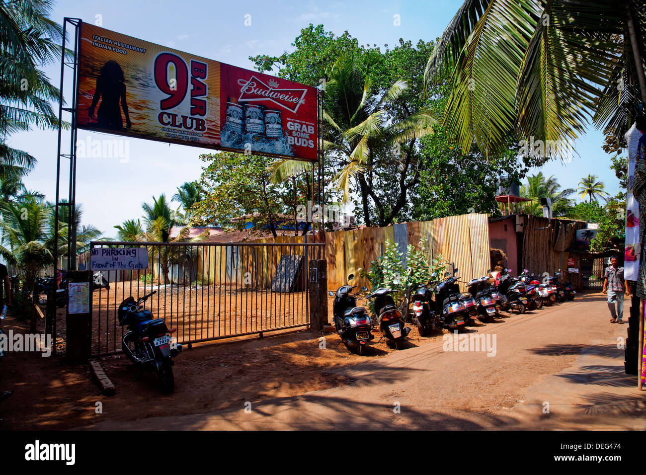 Vehicles parked outside a nightclub, Club 9 Bar, Sunset Point, Little ...