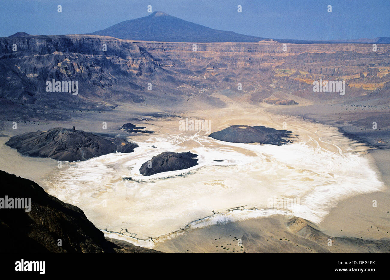 Tibesti volcano hi-res stock photography and images - Alamy