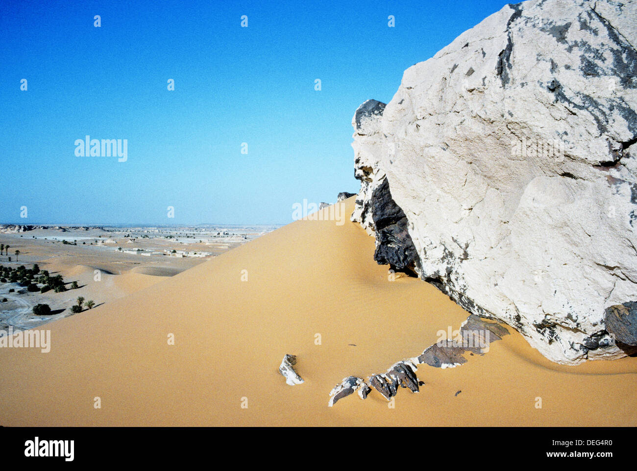 Oasis sahara chad hi-res stock photography and images - Alamy