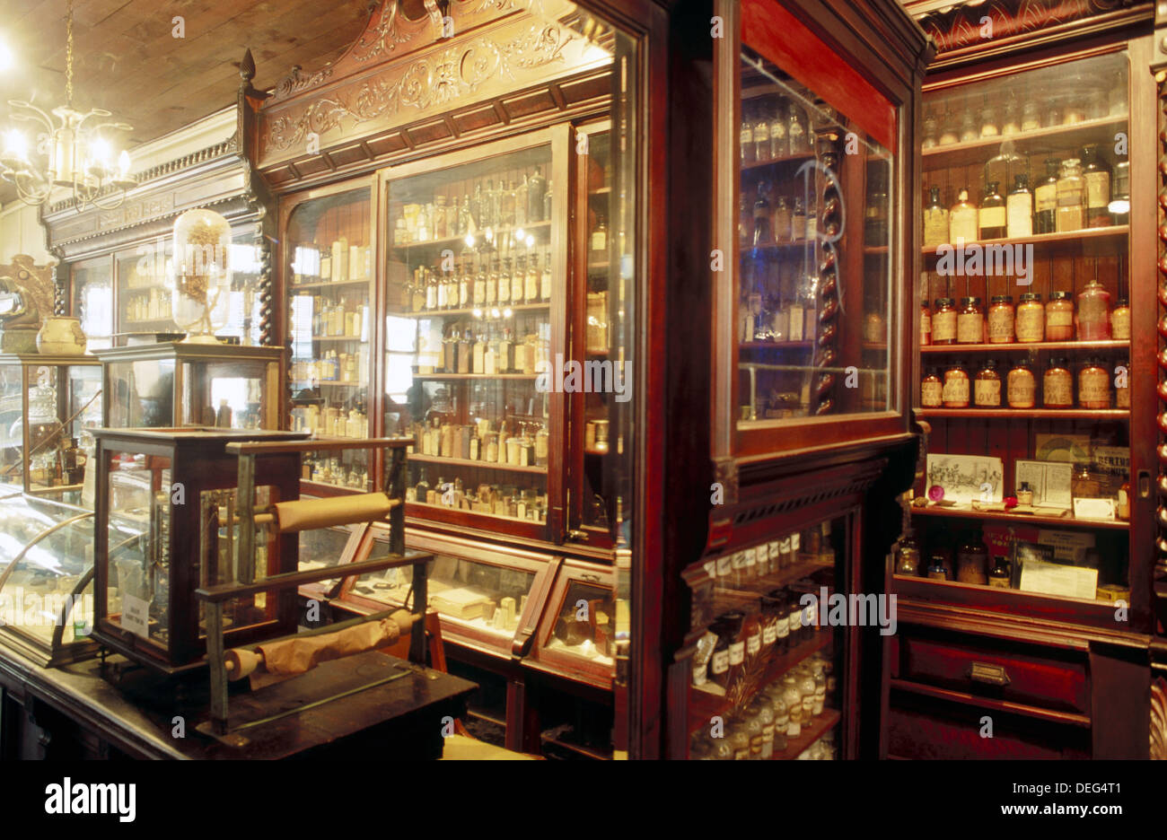 Old pharmacy cupboard hi-res stock photography and images - Alamy