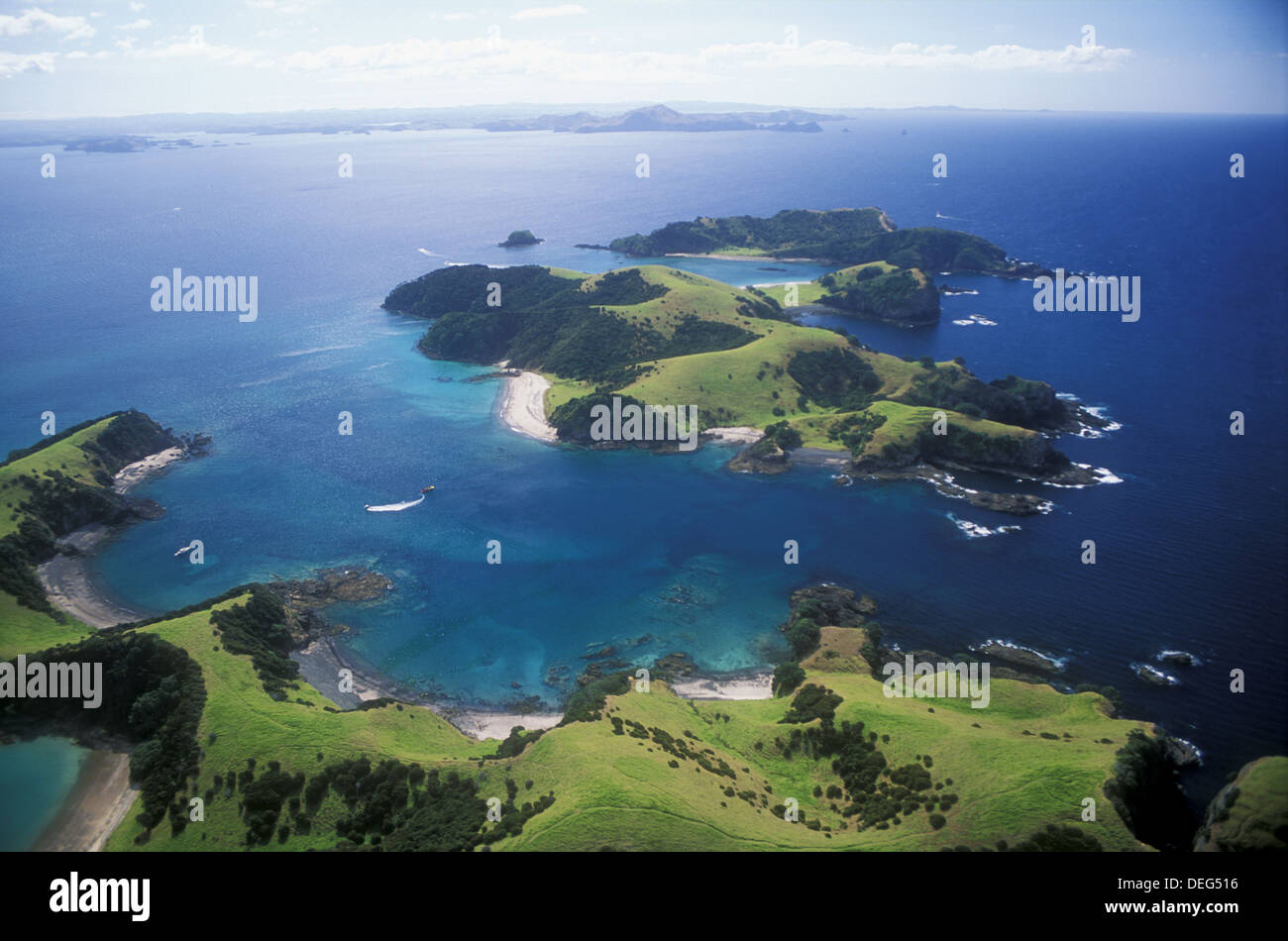 Urupukapuka island bay islands new hi-res stock photography and images ...
