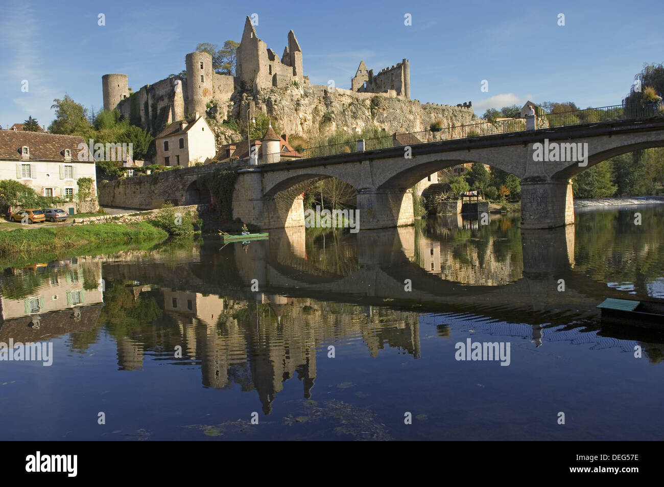Medieval 15th century castle hi-res stock photography and images - Alamy