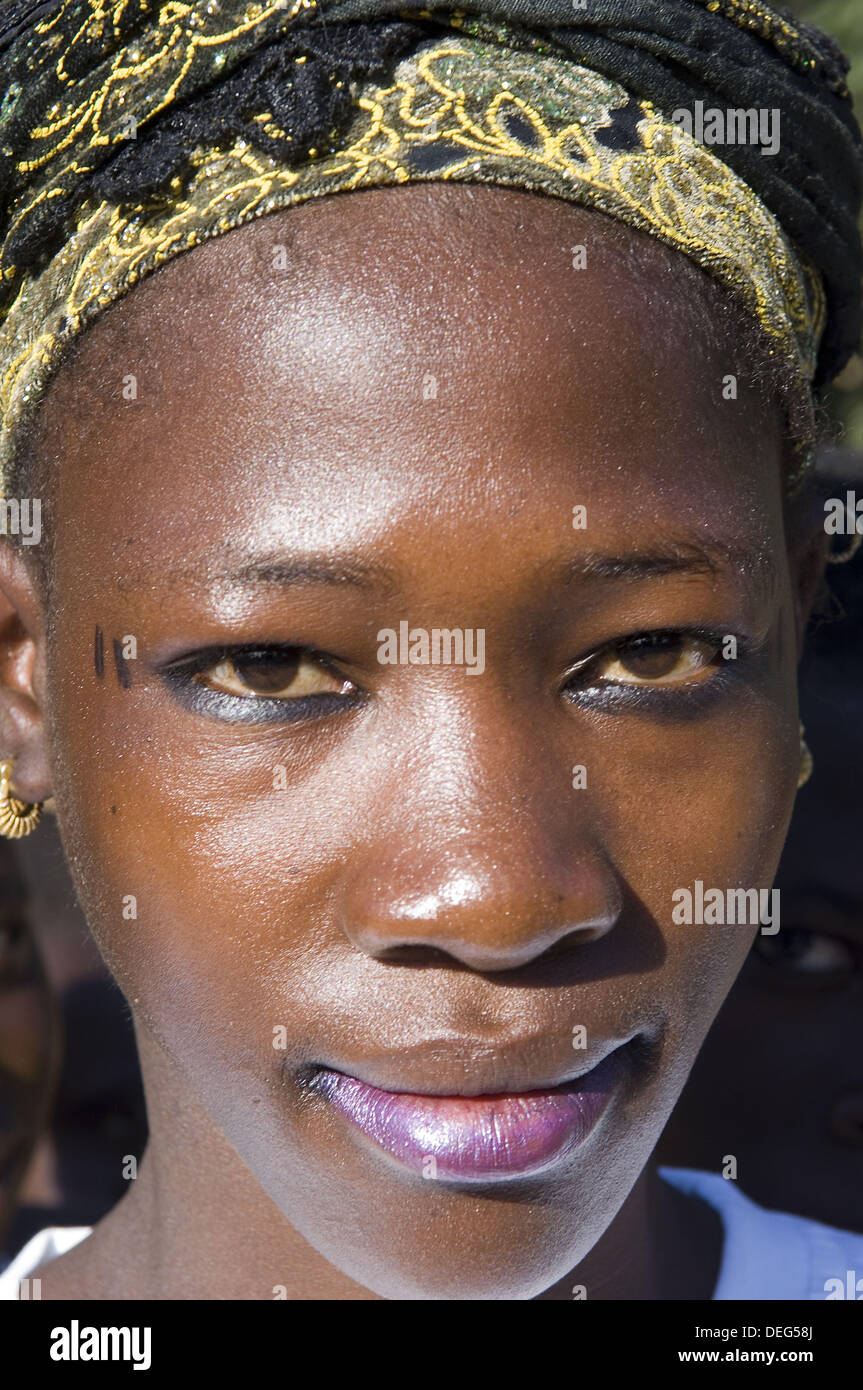 Mali teenager person portrait hi-res stock photography and images - Alamy
