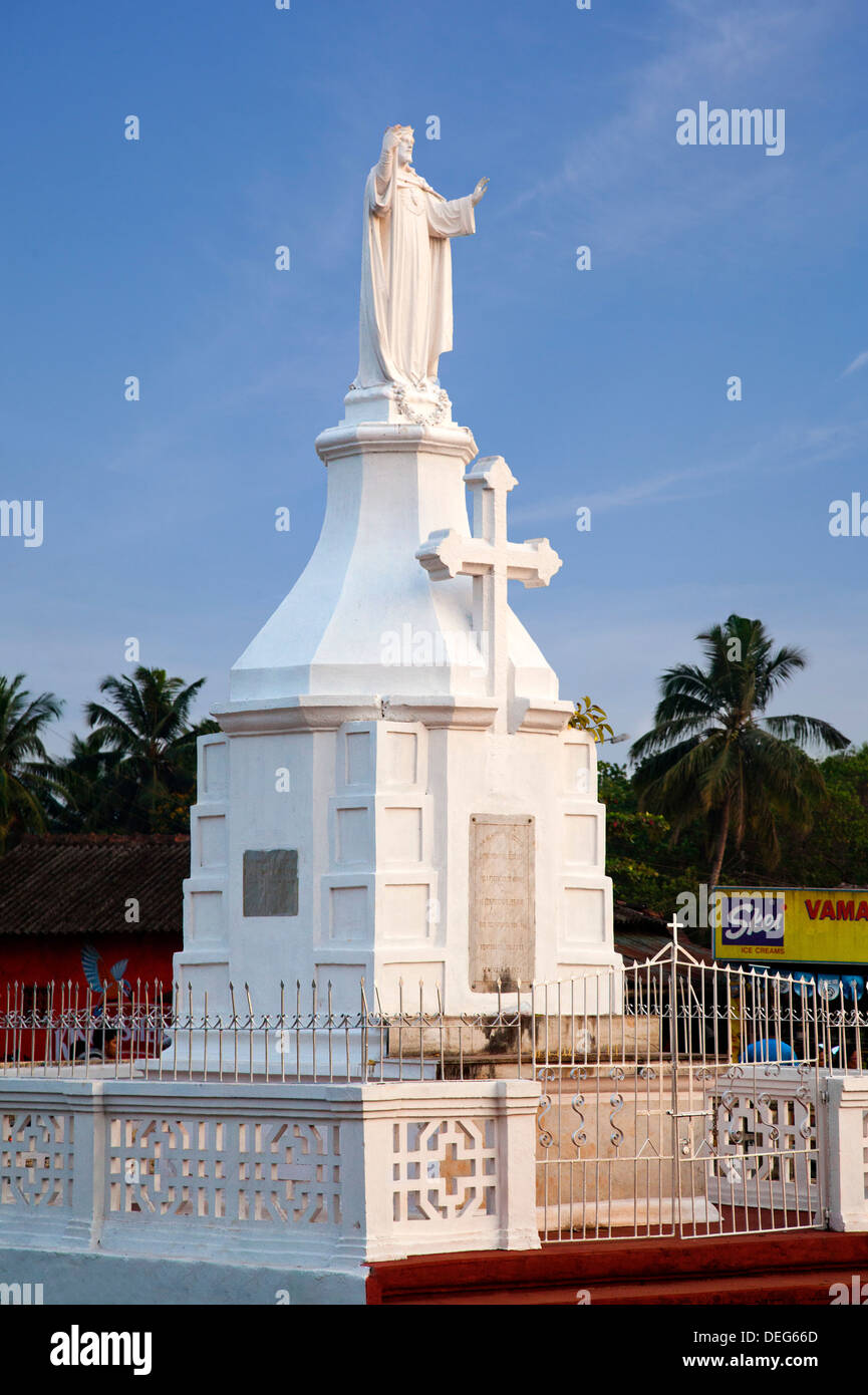 Statue of Jesus Christ, Church of Our Lady of Miracles, Mapusa, North ...