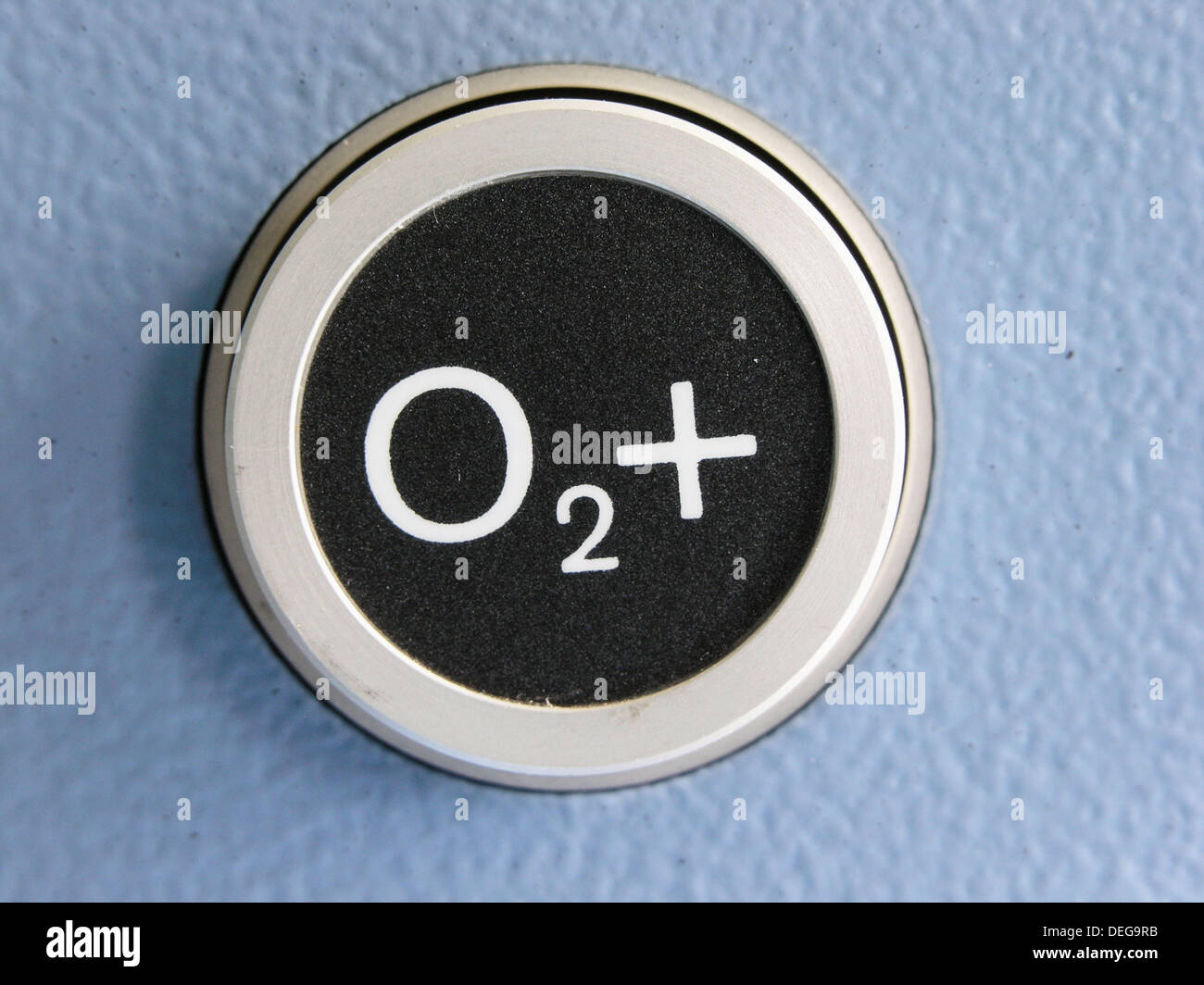 Oxygen push button on anaesthesia device Stock Photo - Alamy