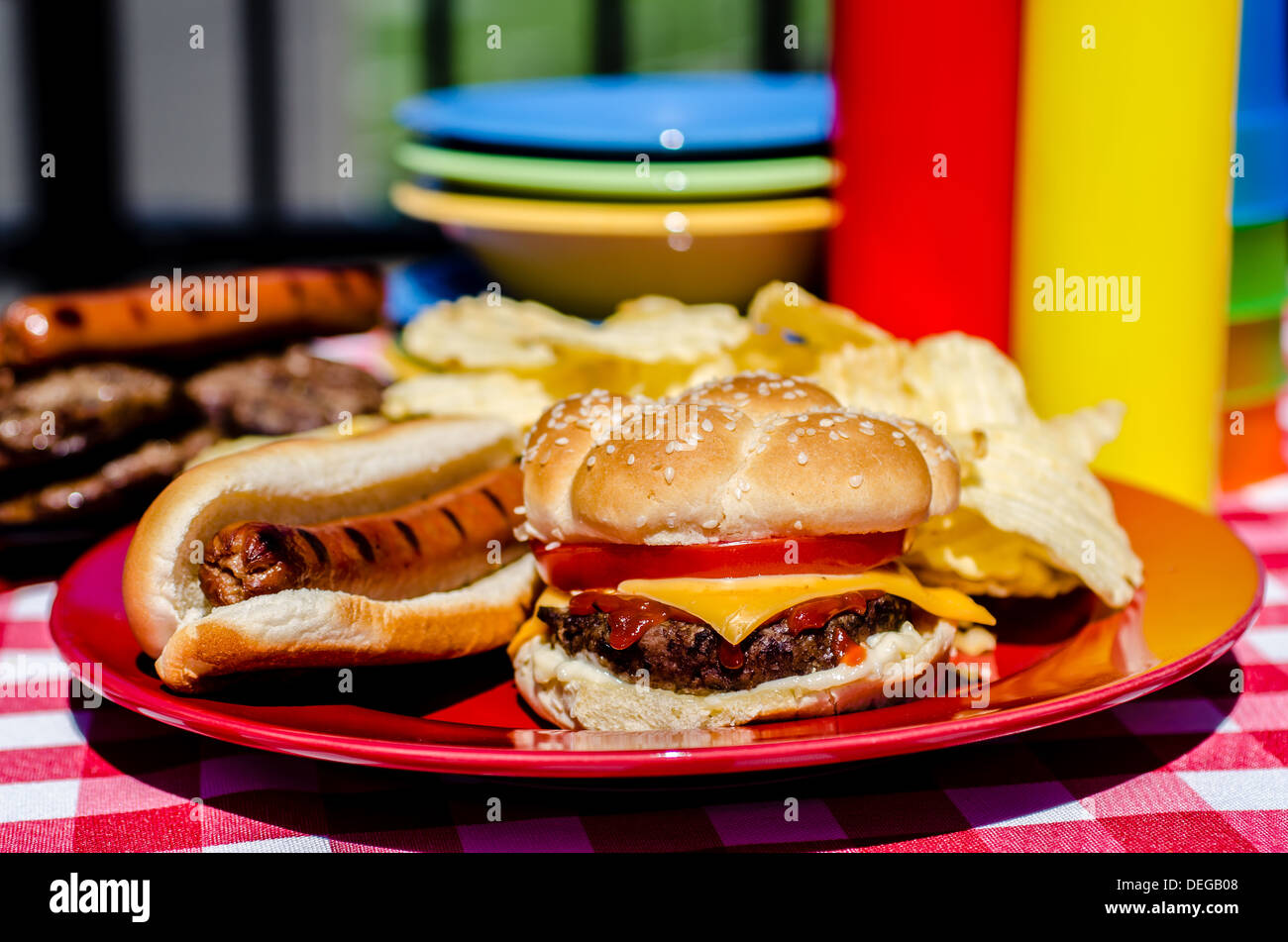 Hot dog ketchup mustard bottles hi-res stock photography and images - Alamy