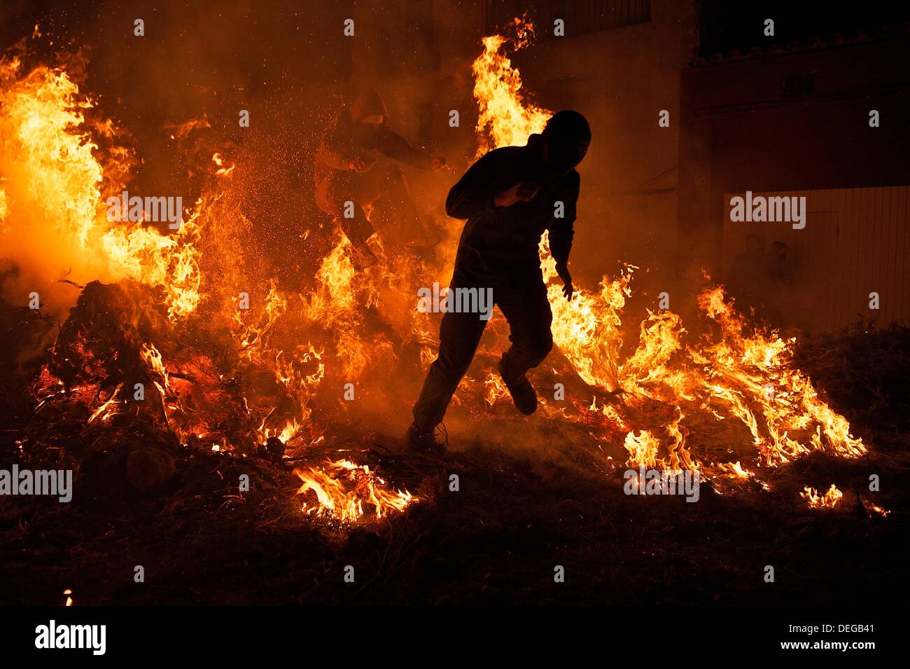 Jumping over bonfire hi-res stock photography and images - Alamy
