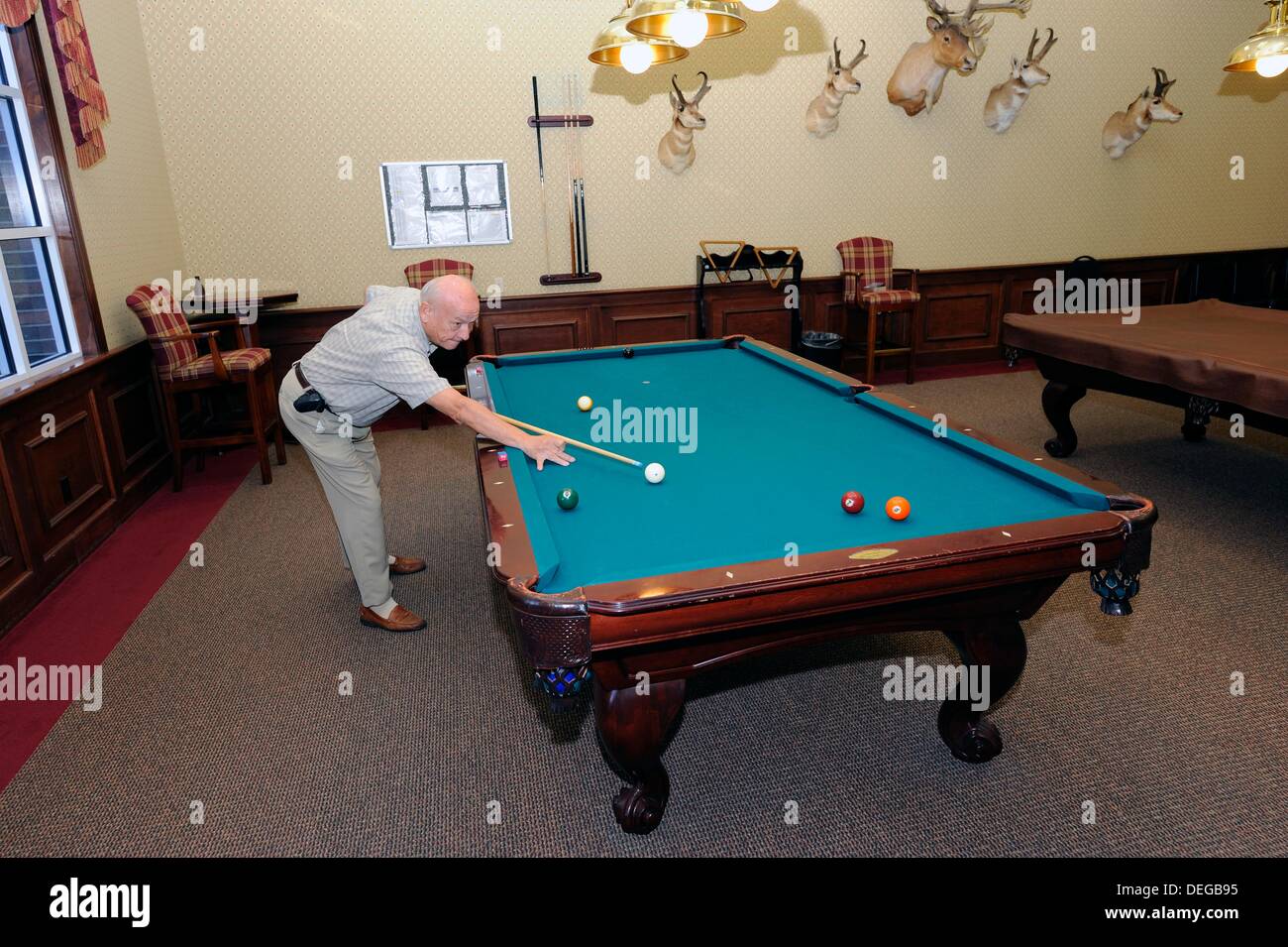 Outdoor billiards hi-res stock photography and images - Alamy