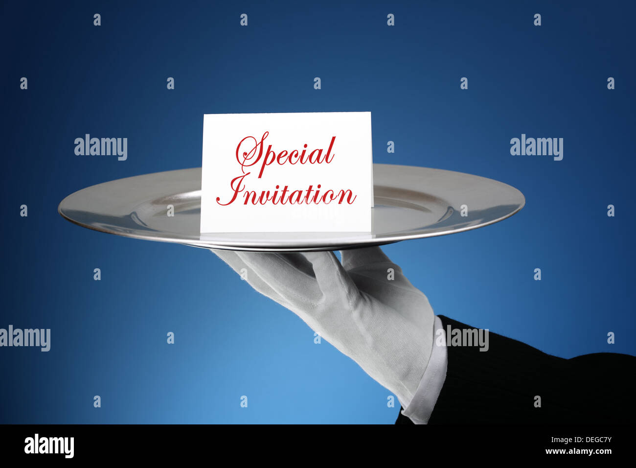 Hand holding wedding invitation hi-res stock photography and images - Alamy