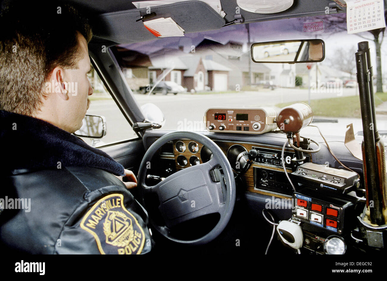 Speeding police vehicle hi-res stock photography and images - Alamy
