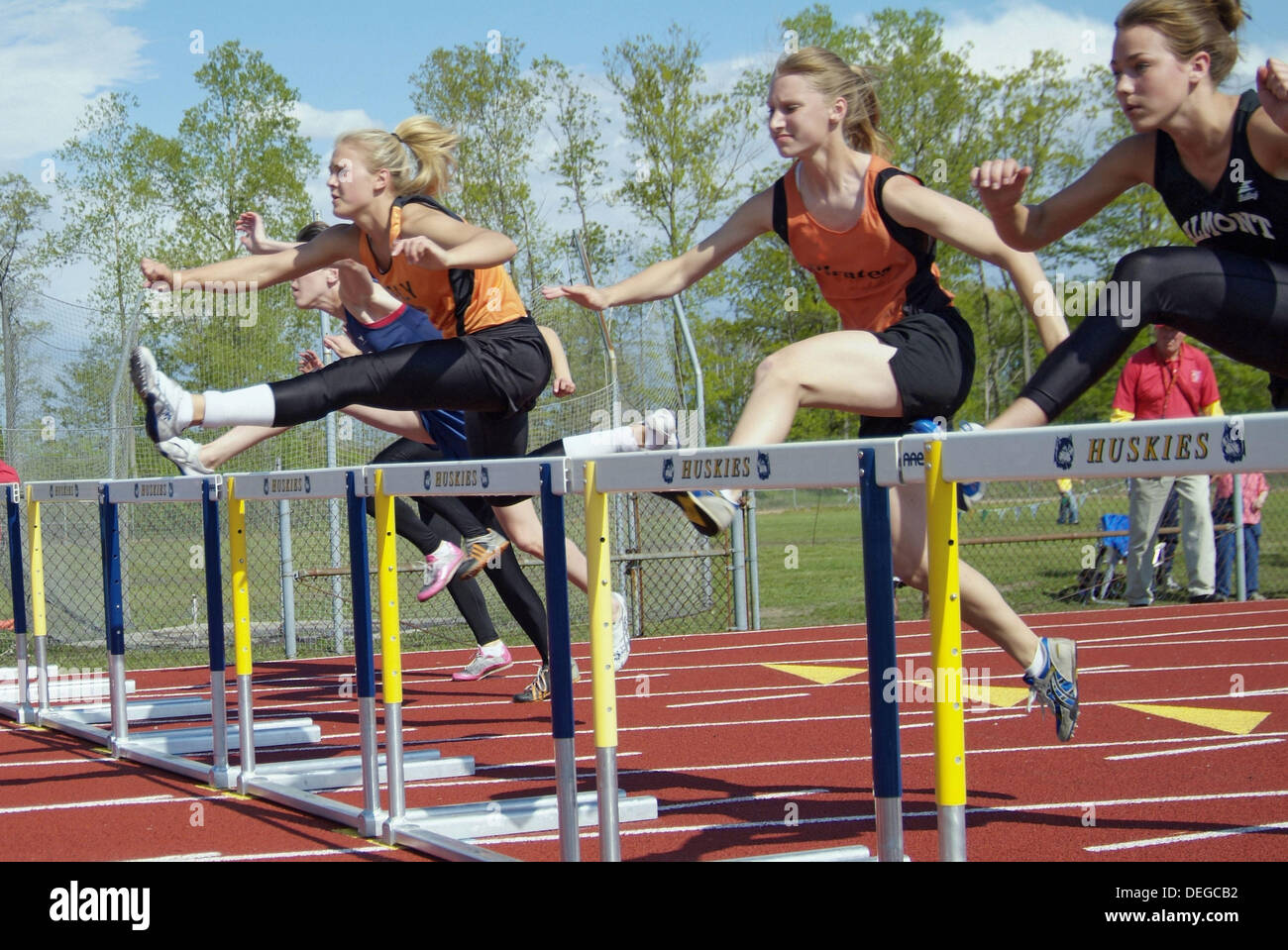 School track and field hi-res stock photography and images - Alamy