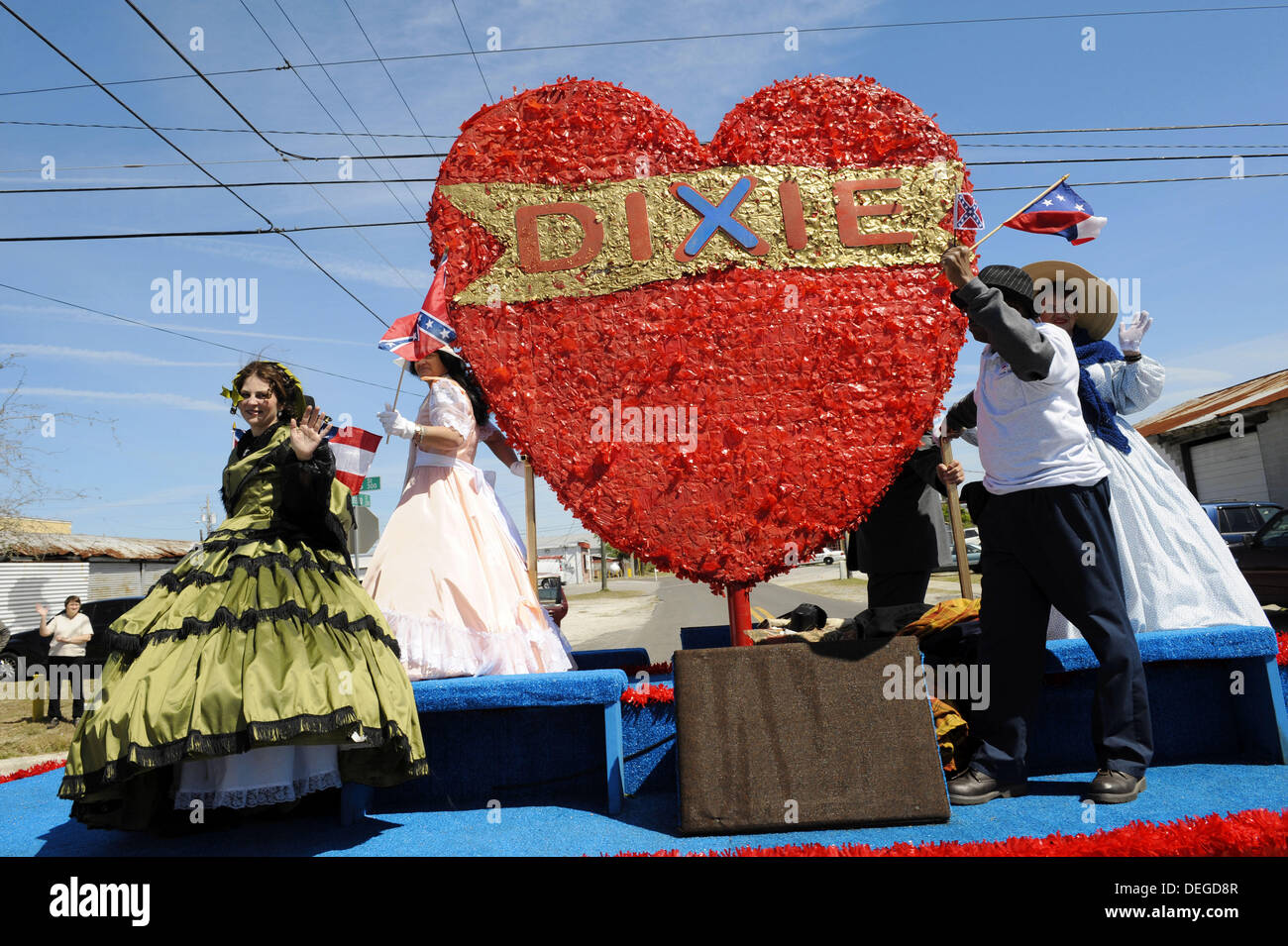 The Heart of Dixie Float in Strawberry Festival Parade Plant City ...