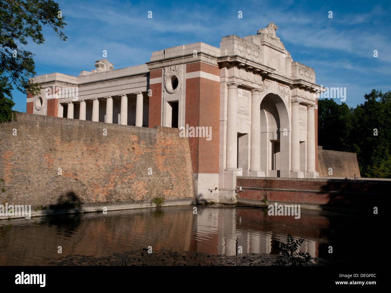 Menin gate memorial ypres hi-res stock photography and images - Alamy