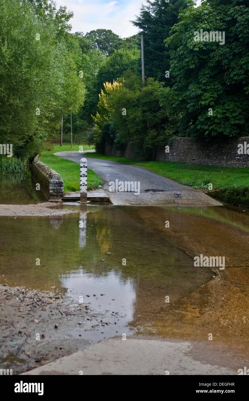 Shilton oxfordshire hi-res stock photography and images - Alamy