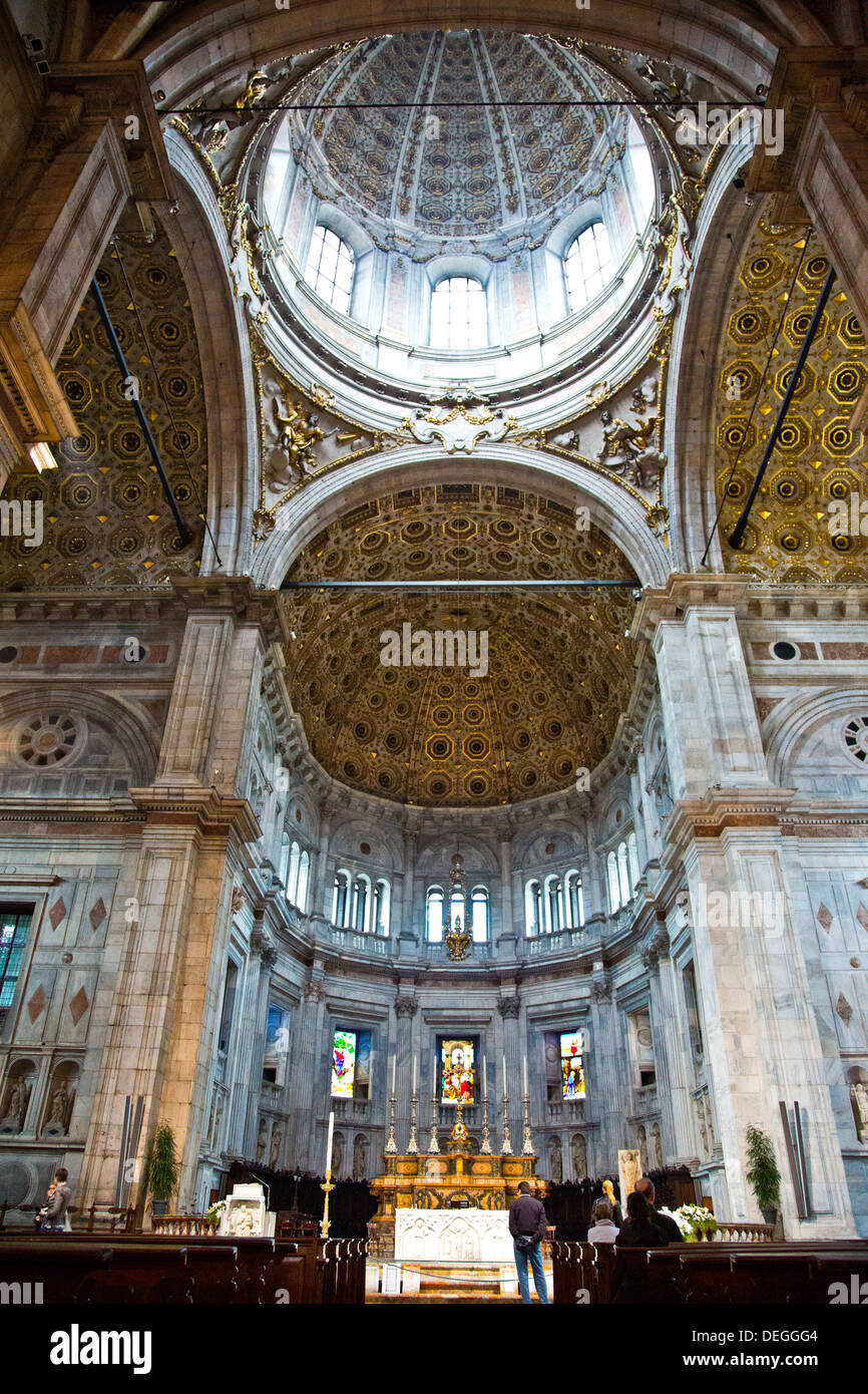 Interiors of the Como Cathedral, Como, Lombardy, Italy Stock Photo - Alamy
