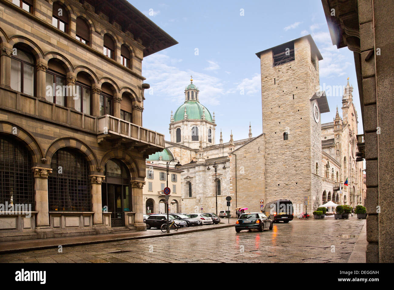 Como cathedral hi-res stock photography and images - Alamy