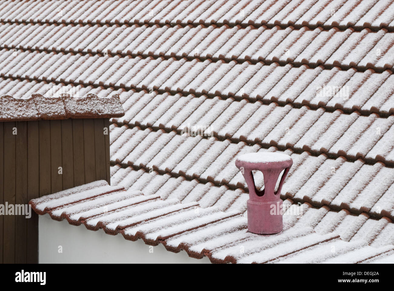Saddle roof hi-res stock photography and images - Alamy