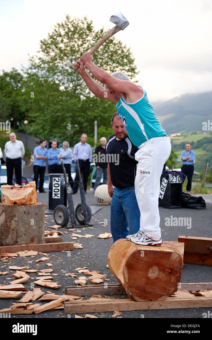 Wood chopping basque hi-res stock photography and images - Alamy