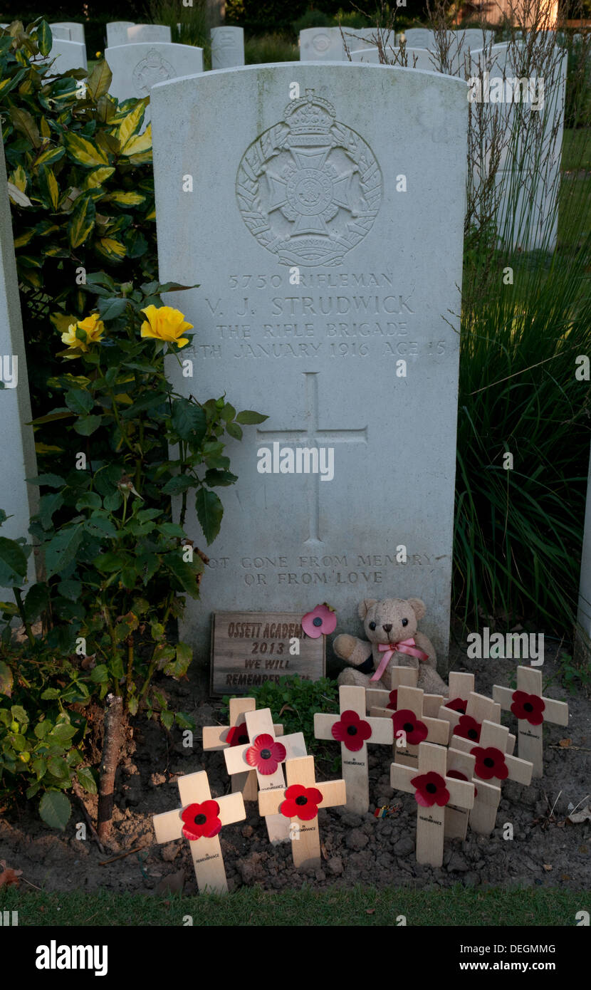 Wwi essex farm cemetery hi-res stock photography and images - Alamy