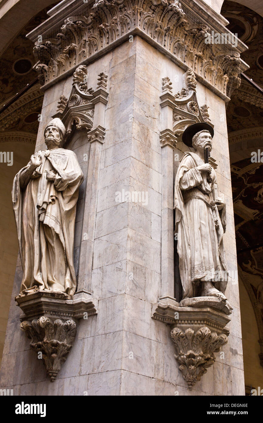 Siena italy statue sculpture hi-res stock photography and images - Alamy