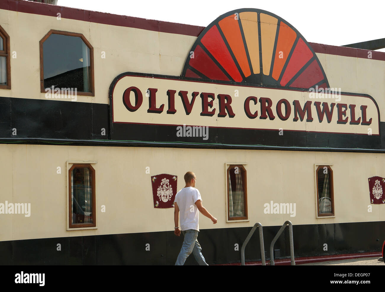 Gloucester the barge restaurant hi-res stock photography and images - Alamy