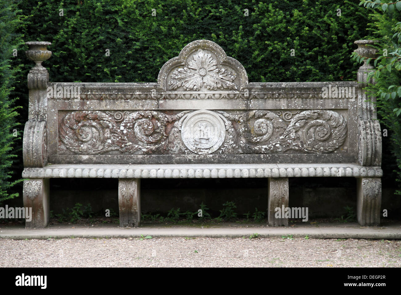 Ornate ornamental seat hi-res stock photography and images - Alamy