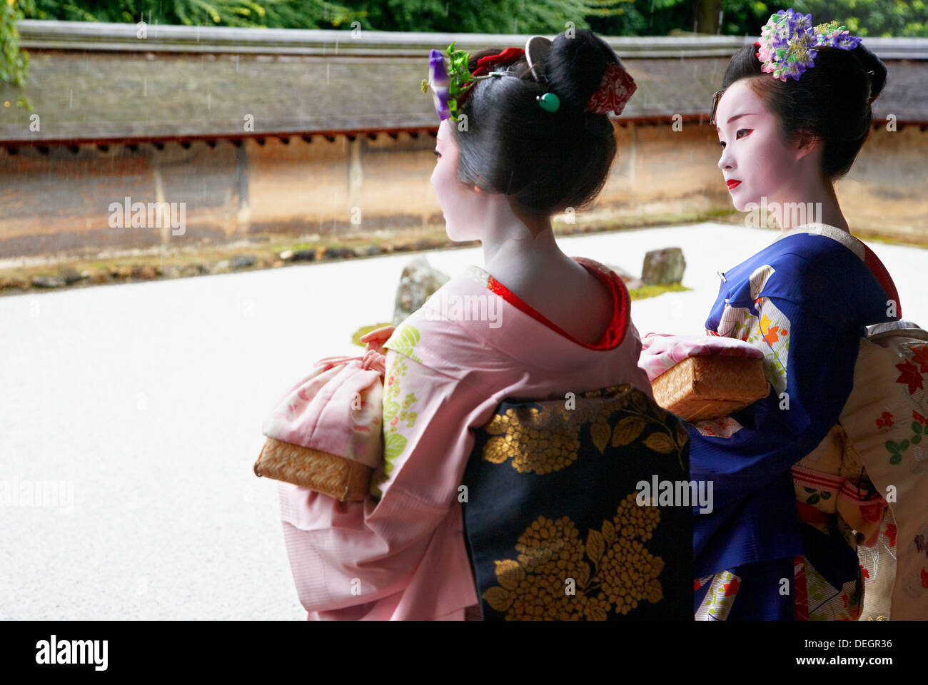 Geisha temple hi-res stock photography and images - Alamy