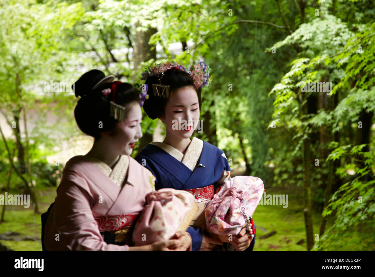 Geisha temple hi-res stock photography and images - Alamy