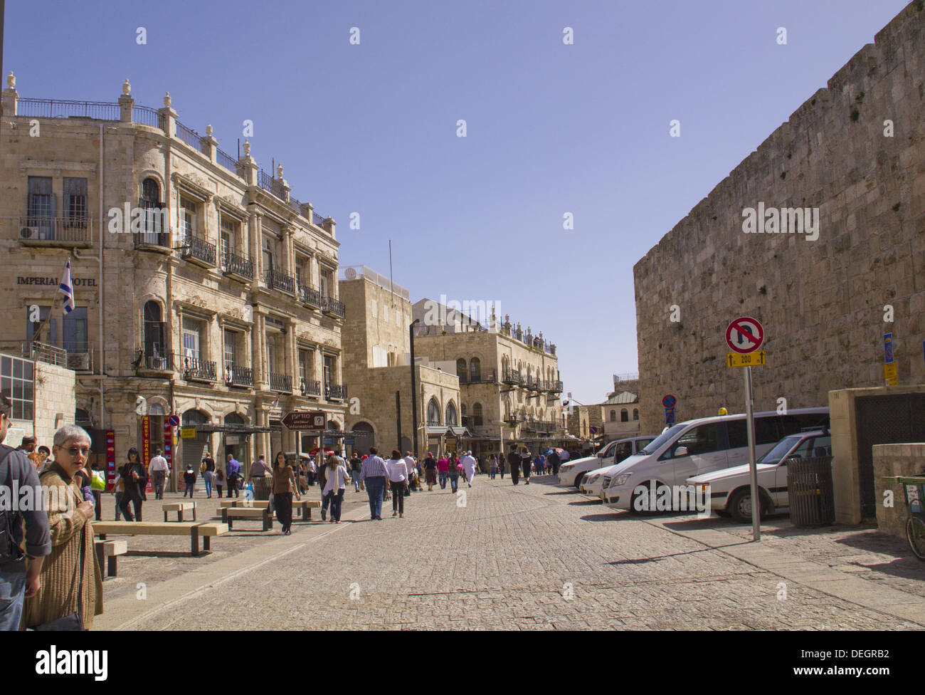 Jerusalem-Street scene in old town Stock Photo - Alamy