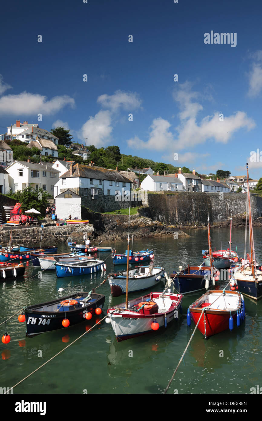 Boats anchored in a Cornish fishing harbour Stock Photo - Alamy
