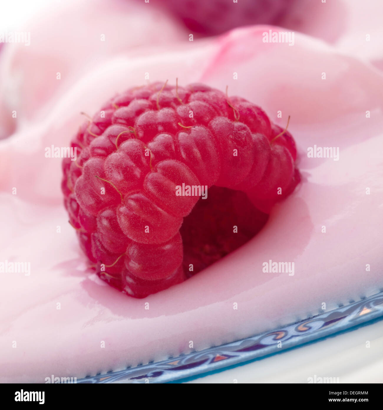 Raspberry yogurt hi-res stock photography and images - Alamy