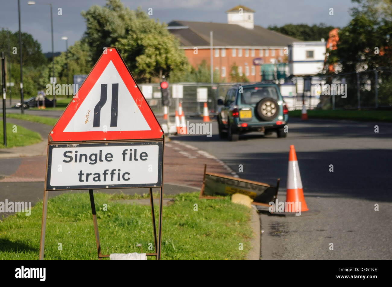 Single file traffic hi-res stock photography and images - Alamy