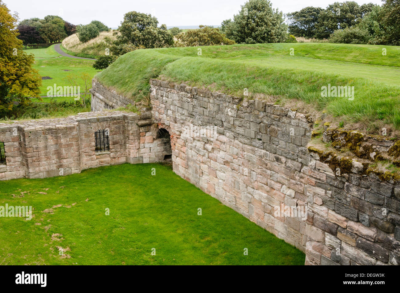Quay defensive wall hi-res stock photography and images - Alamy