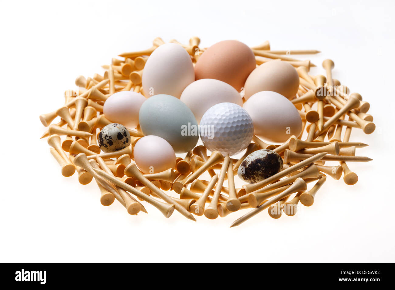 Eggs,golf ball and tees Stock Photo - Alamy