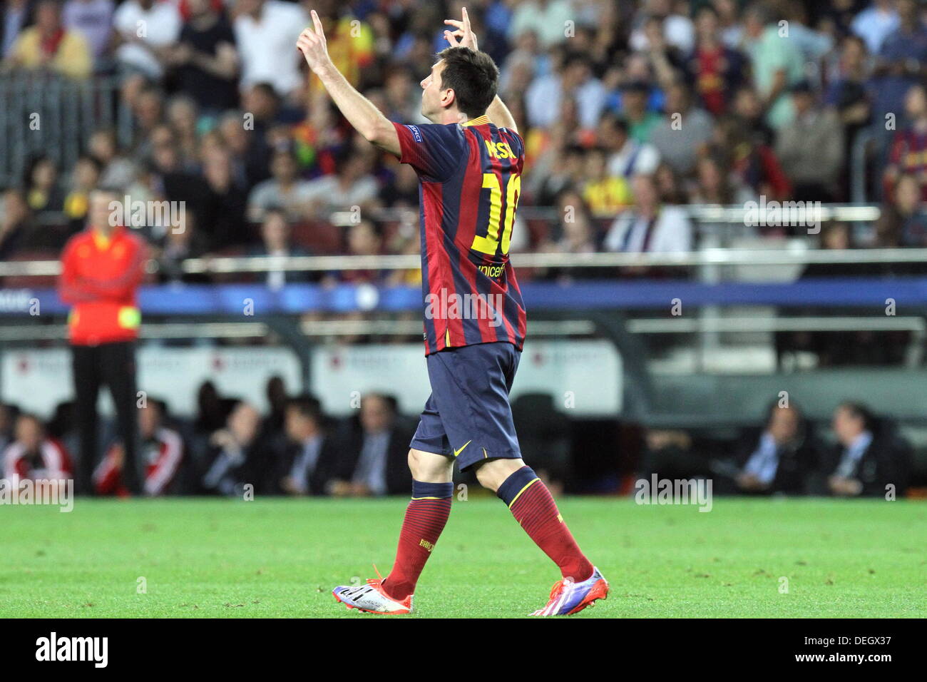 Nou camp leo messi hi-res stock photography and images - Alamy