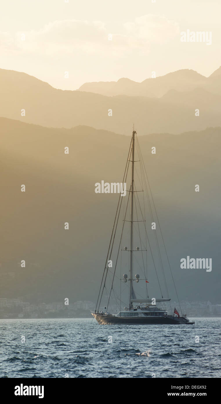 Vessel on the sea hi-res stock photography and images - Alamy