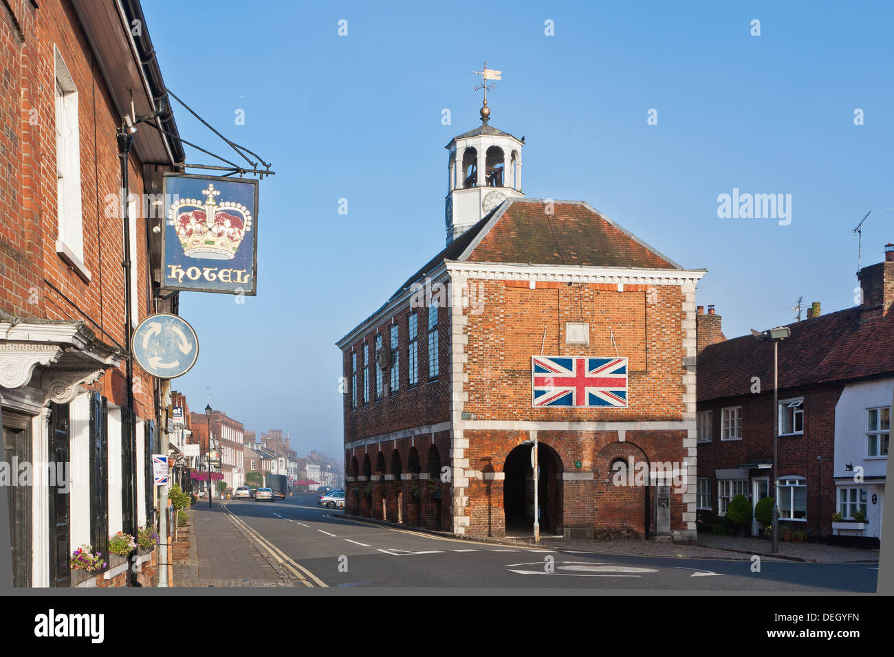 The crown hotel amersham hi-res stock photography and images - Alamy