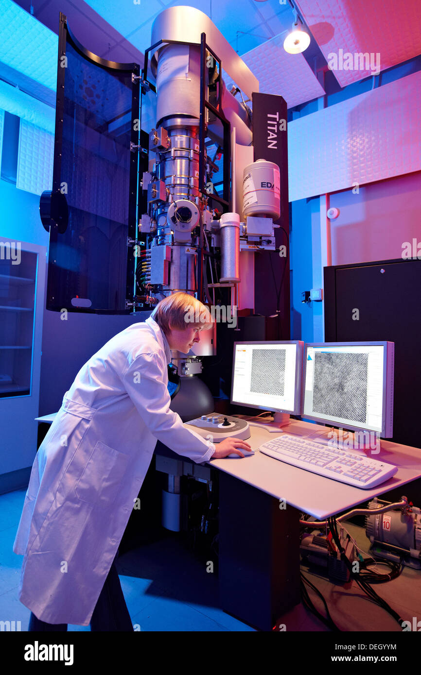 High Resolution Transmission Electron Microscopy High Resolution Stock ...