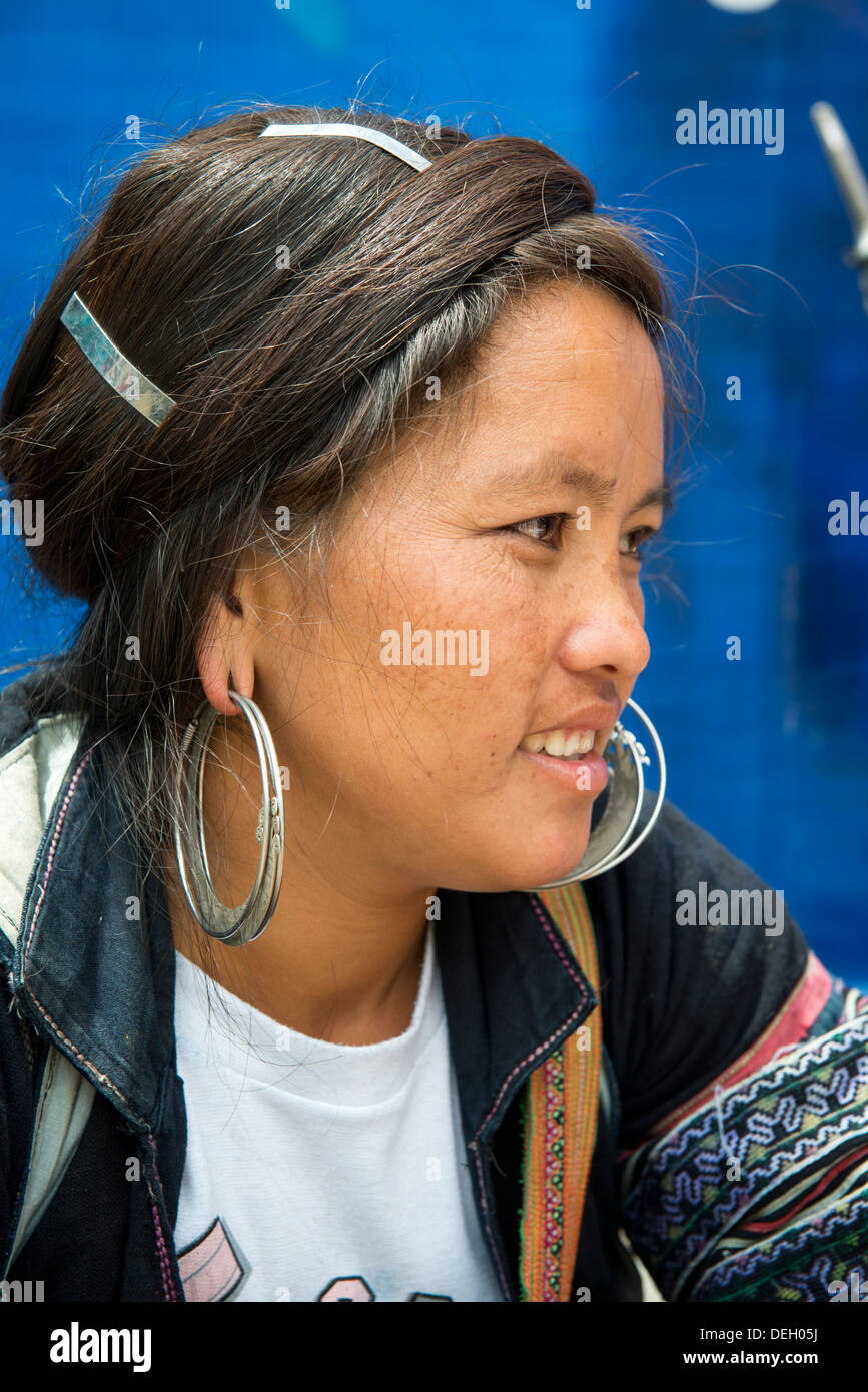 Portrait of ethnic group Black Hmong woman`s face, Sa Pa, Vietnam Stock ...
