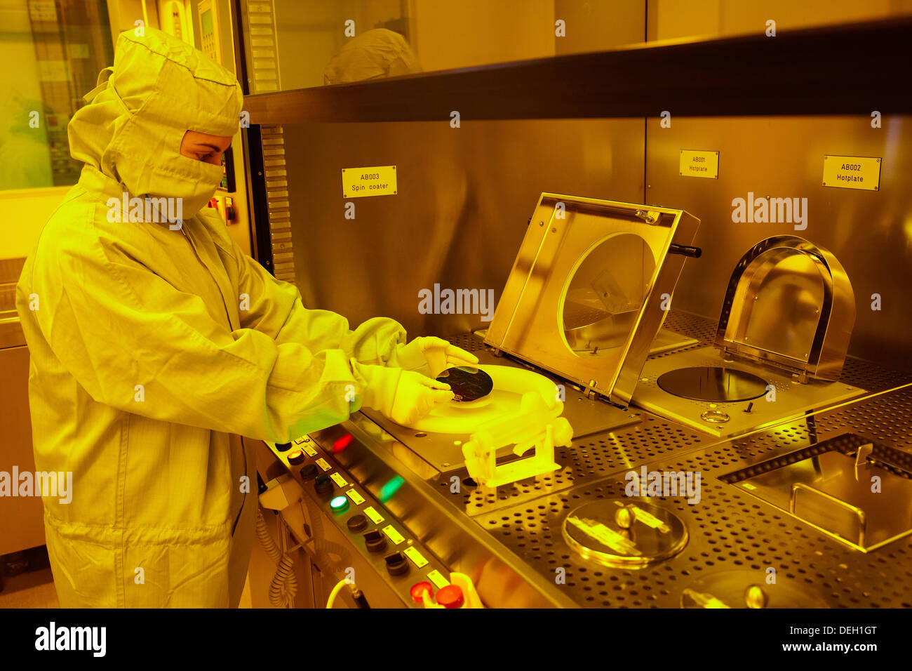Photolithography process hi-res stock photography and images - Alamy