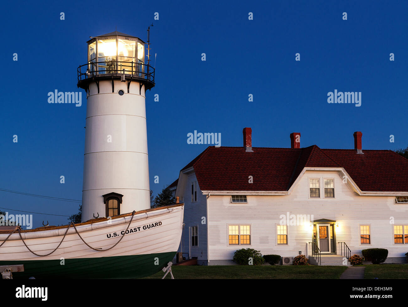 Lighthouse at dawn, Chatham Light, Chatham, Cape Cod, Massachusetts ...