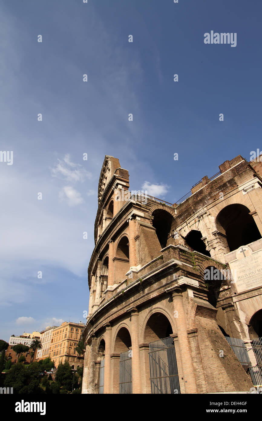 Colosseum column detail hi-res stock photography and images - Alamy