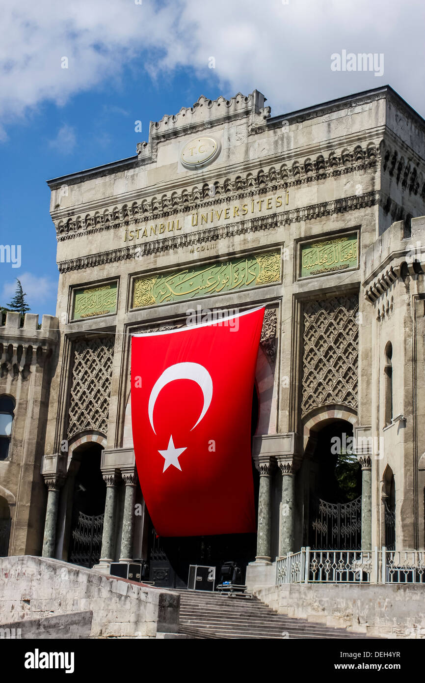 Istanbul flag hi-res stock photography and images - Alamy