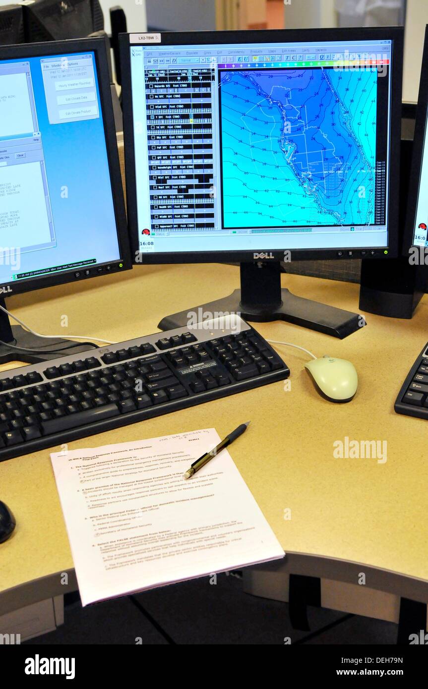 Doppler radar storm screen hi-res stock photography and images - Alamy