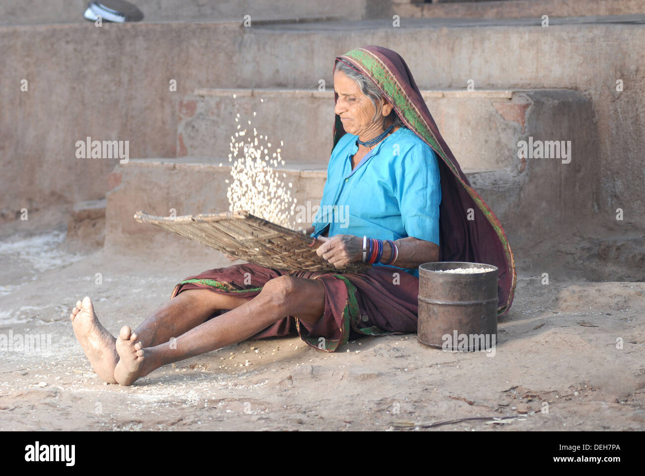 Winnowing basket hi-res stock photography and images - Alamy