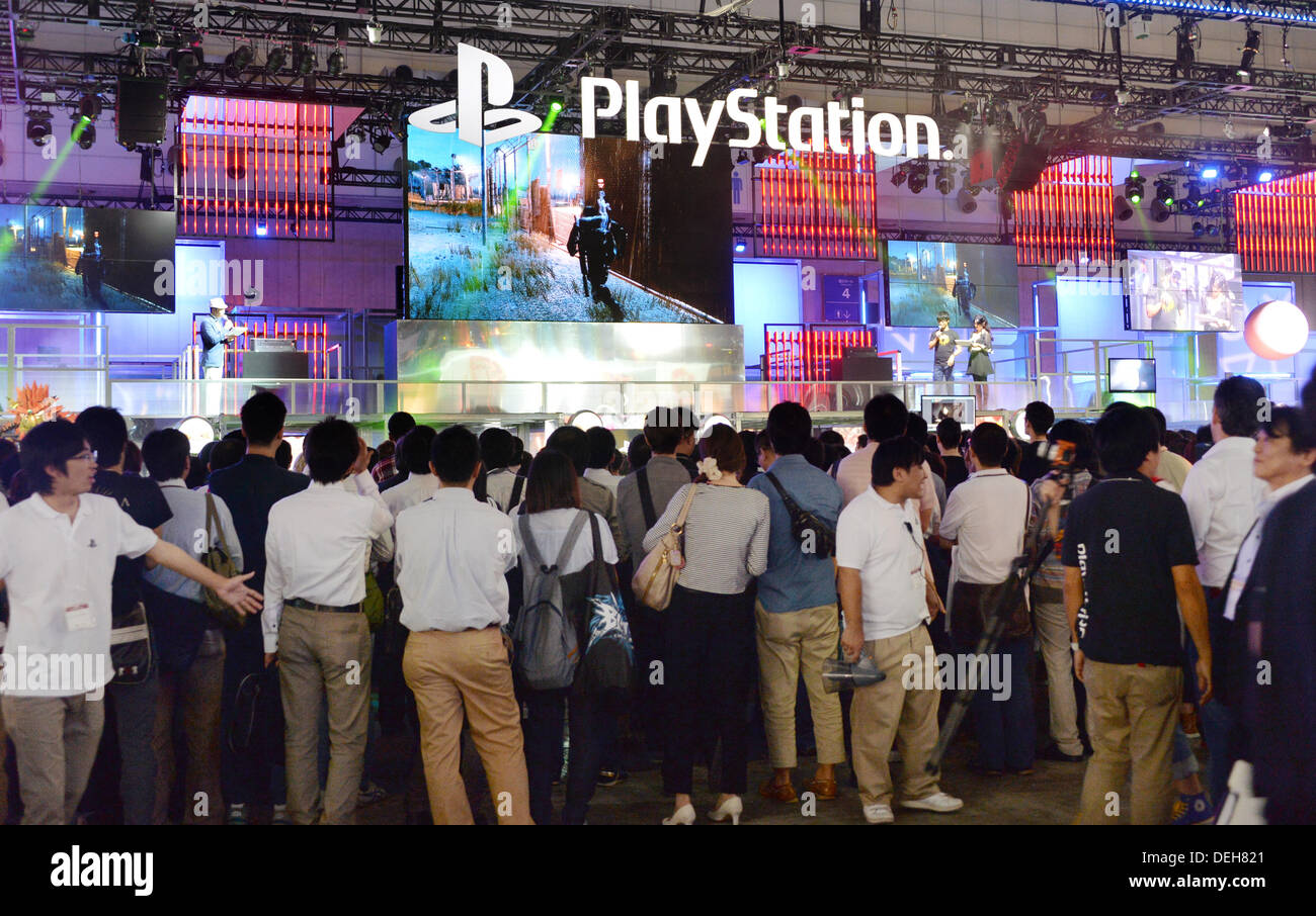 Sony playstation booth hi-res stock photography and images - Alamy