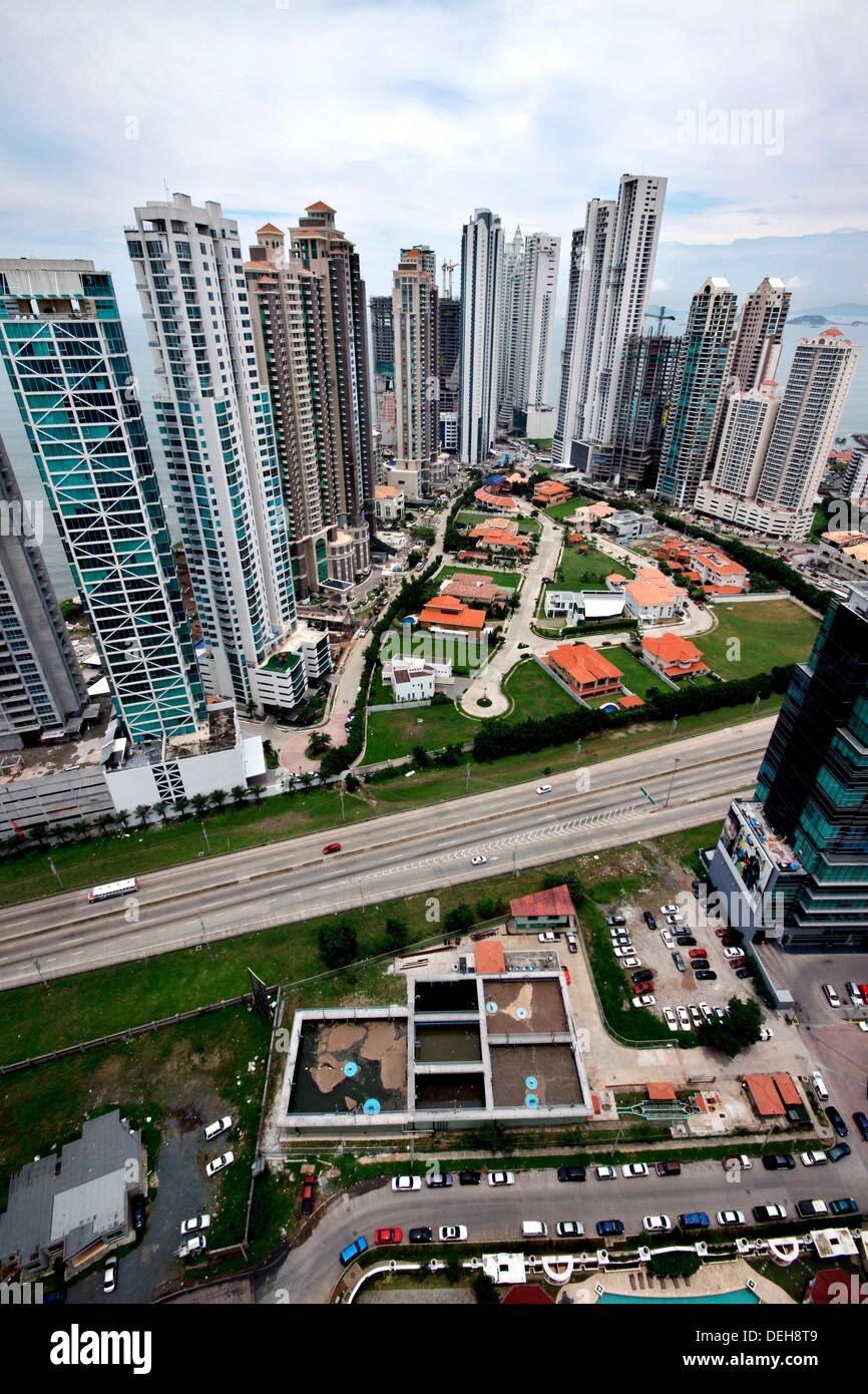Overview on panama city hi-res stock photography and images - Alamy